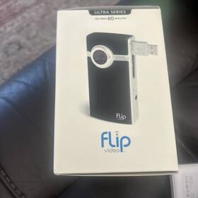 FLIP VIDEO F260B Ultra Handheld Camera Cisco Box